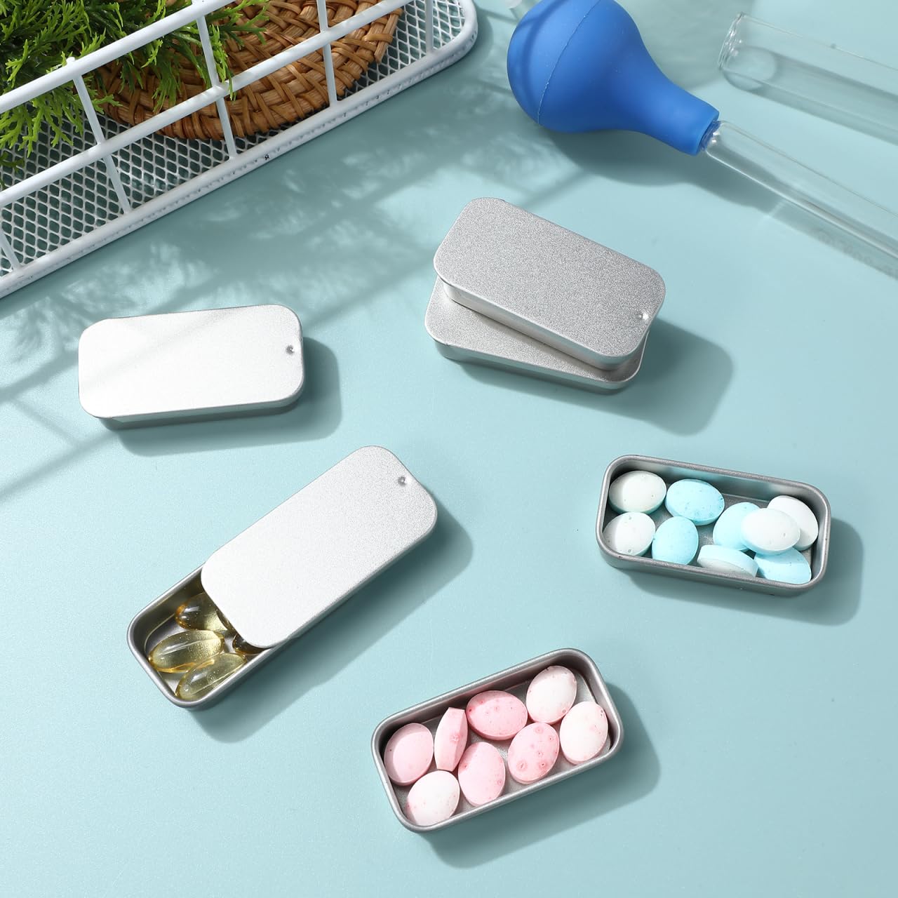 A mint tin with a sliding lid: Solves the problem of difficult opening ...